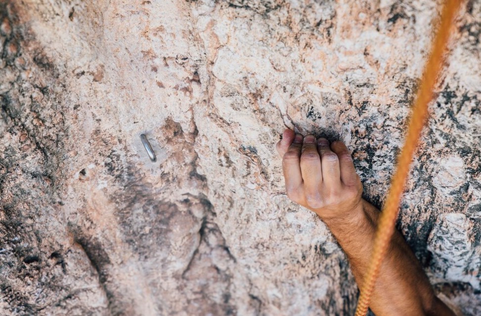 Single Rope Techniques (SRT) - startcaving.co.uk